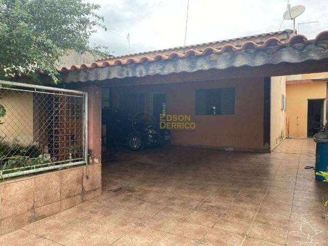 Casa / Sobrado para Venda em Pindamonhangaba/SP Azeredo 3 Quartos
