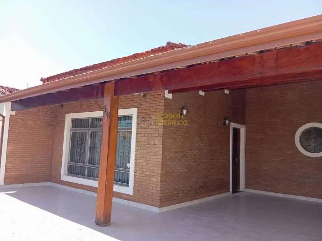 Casa / Sobrado para Venda em Pindamonhangaba/SP Chácara Galega 3 Quartos