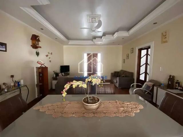 Casa / Sobrado para Venda em Pindamonhangaba/SP Conjunto Habitacional Terra dos Ipês II Fase II 3 Quartos