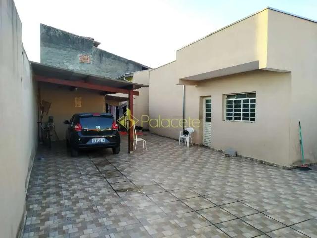 Casa / Sobrado para Venda em Pindamonhangaba/SP Conjunto Habitacional Terra dos Ipês II Fase II 3 Quartos