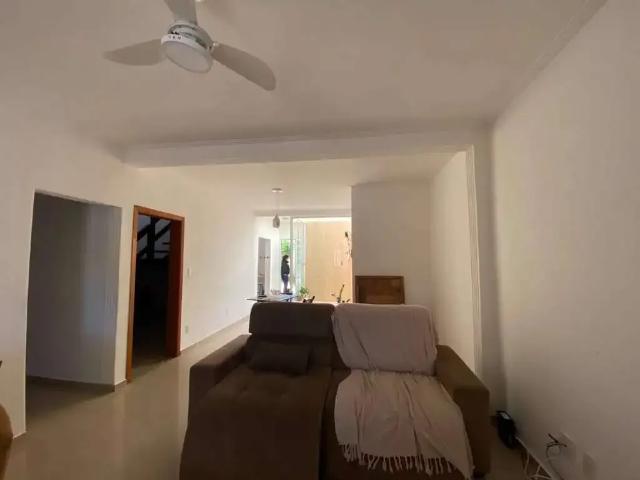 Casa / Sobrado para Venda em Pindamonhangaba/SP Crispim 4 Quartos