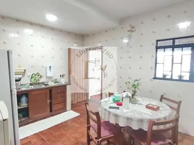 Casa / Sobrado para Venda em Pindamonhangaba/SP Jardim do Ypê