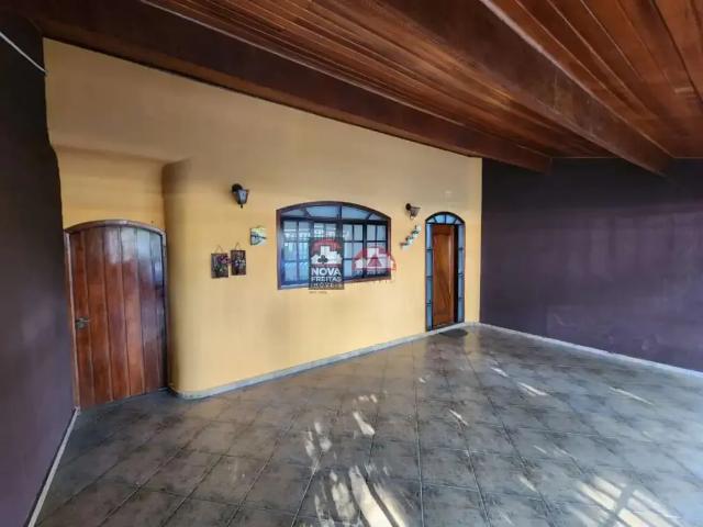 Casa / Sobrado para Venda em Pindamonhangaba/SP Jardim Santa Luzia 4 Quartos
