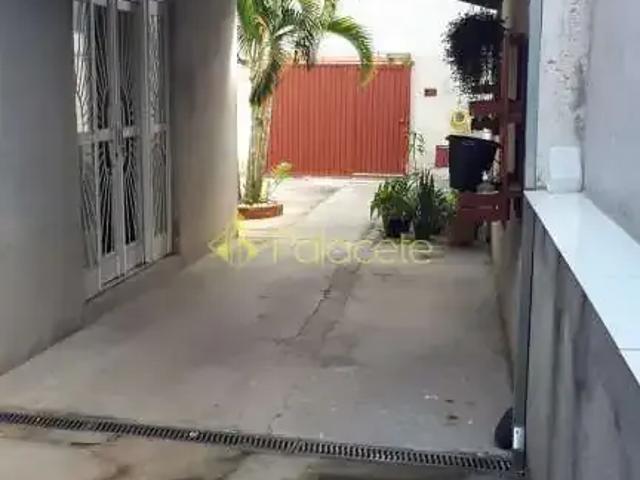 Casa / Sobrado para Venda em Pindamonhangaba/SP Parque das Palmeiras 2 Quartos