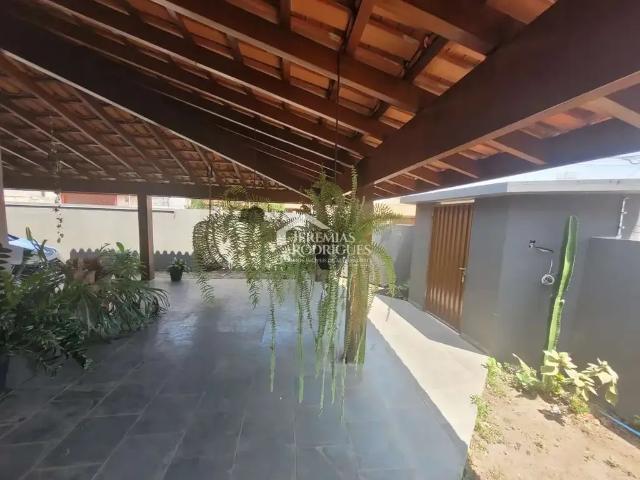 Casa / Sobrado para Venda em Pindamonhangaba/SP Parque São Domingos 3 Quartos