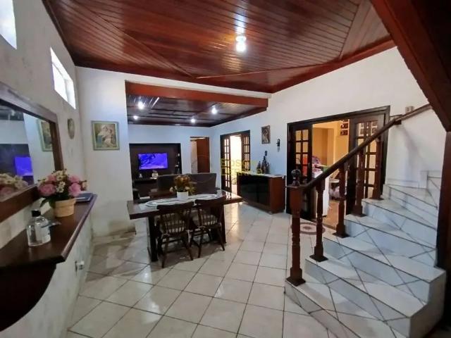 Casa / Sobrado para Venda em Pindamonhangaba/SP Residencial Comercial Vila Verde 3 Quartos