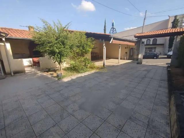 Casa / Sobrado para Venda em Pindamonhangaba/SP Residencial e Comercial Cidade Jardim 3 Quartos