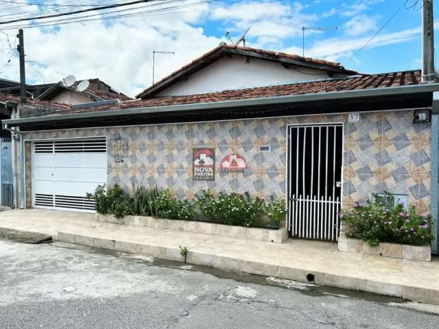 Casa / Sobrado para Venda em Pindamonhangaba/SP Residencial e Comercial Cidade Morumbi 3 Quartos
