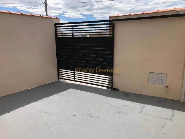 Casa / Sobrado para Venda em Pindamonhangaba/SP Residencial e Comercial Portal dos Eucaliptos 2 Quartos