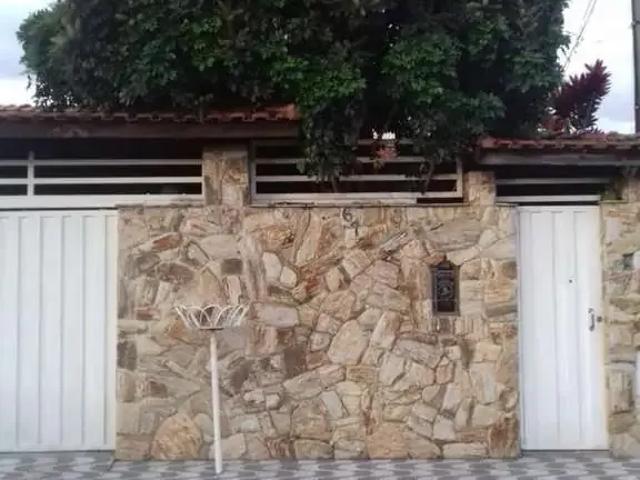 Casa / Sobrado para Venda em Pindamonhangaba/SP Residencial Pasin 5 Quartos
