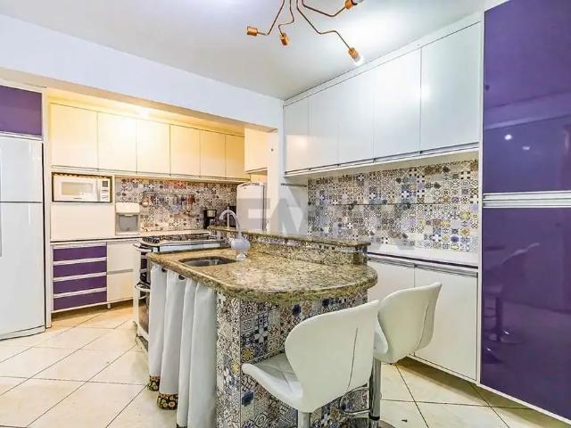 Casa / Sobrado para Venda em Pinhais/PR Centro 4 Quartos