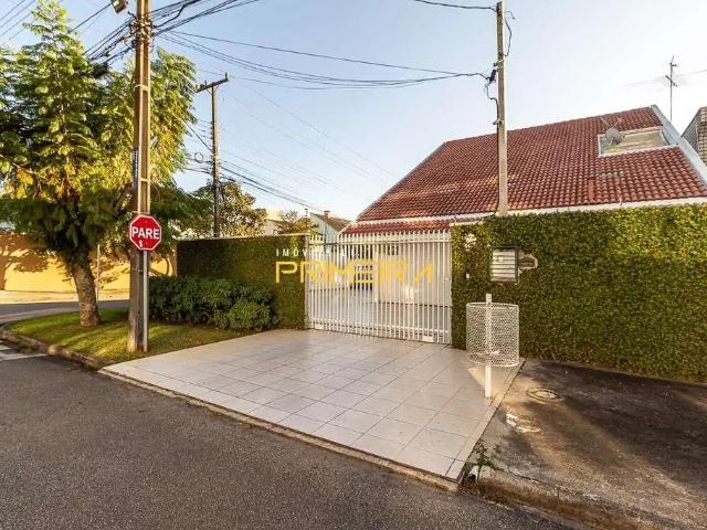 Casa / Sobrado para Venda em Pinhais/PR Centro 4 Quartos