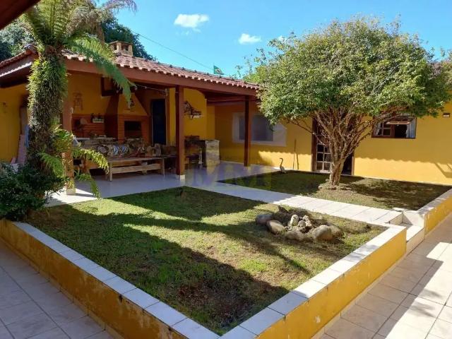 Casa / Sobrado para Venda em Pinhais/PR Centro 4 Quartos
