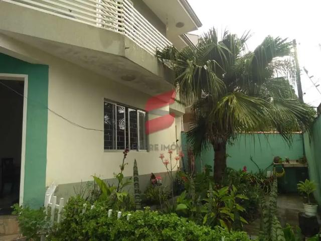 Casa / Sobrado para Venda em Pinhais/PR Alto Tarumã 4 Quartos
