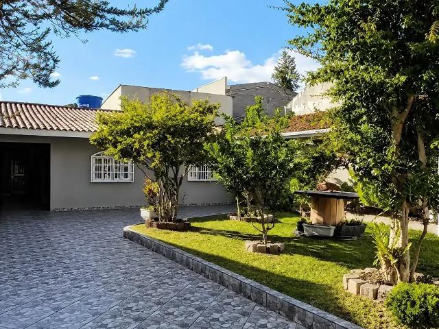 Casa / Sobrado para Venda em Pinhais/PR Atuba 3 Quartos