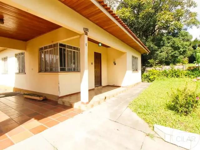 Casa / Sobrado para Venda em Pinhais/PR Atuba 2 Quartos
