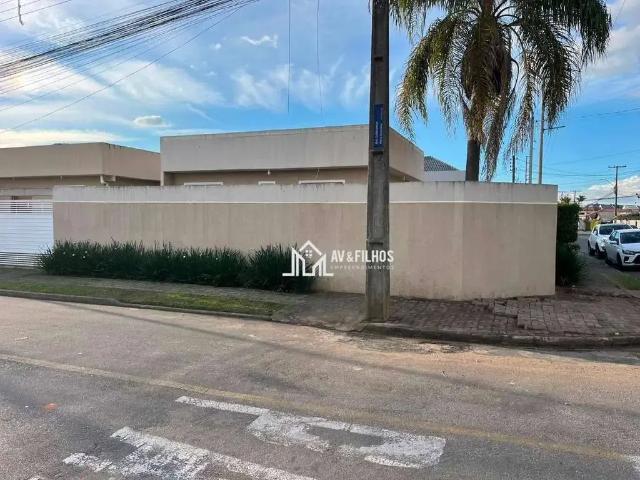 Casa / Sobrado para Venda em Pinhais/PR Maria Antonieta 2 Quartos