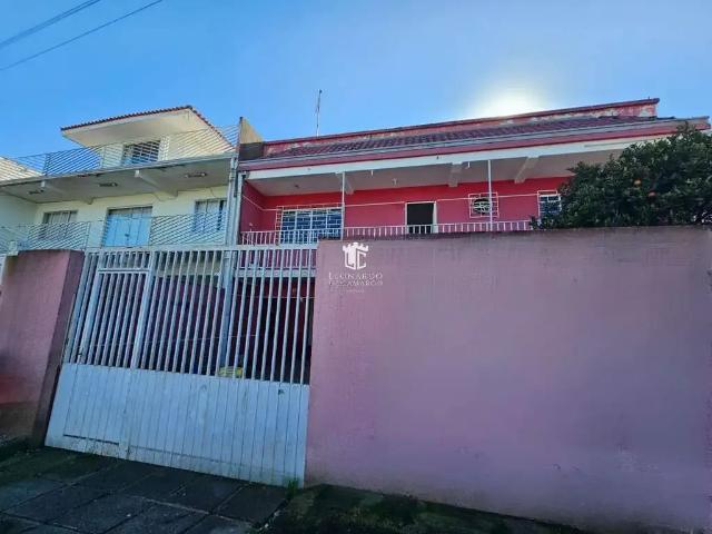 Casa / Sobrado para Venda em Pinhais/PR Maria Antonieta 6 Quartos