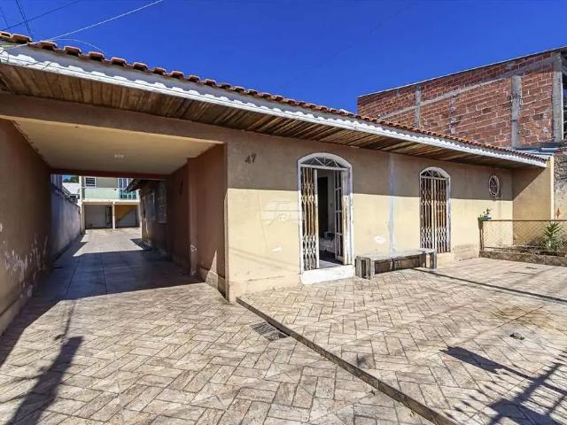 Casa / Sobrado para Venda em Pinhais/PR Vargem Grande 4 Quartos