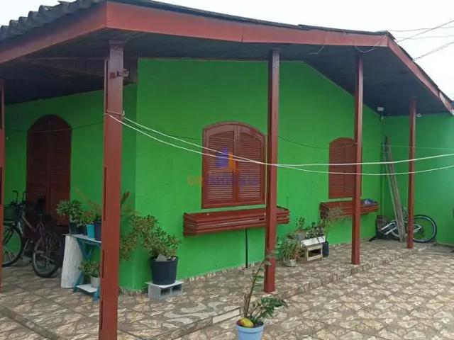 Casa / Sobrado para Venda em Pinhais/PR Vargem Grande 5 Quartos