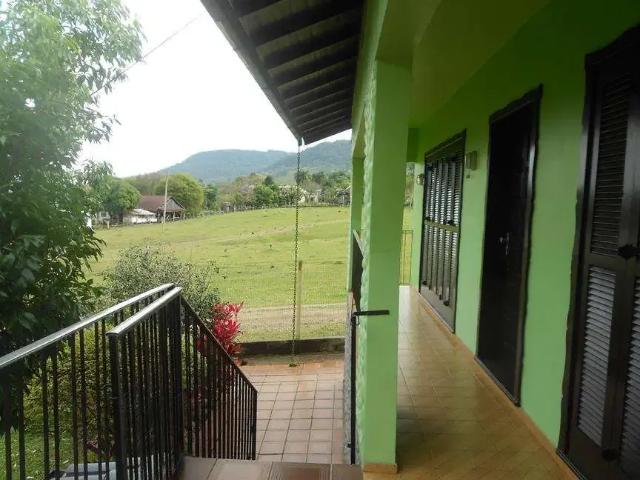 Casa / Sobrado para Venda em Picada Café/RS Centro 4 Quartos