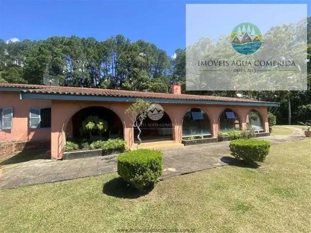 Casa / Sobrado para Venda em Piracaia/SP Centro 4 Quartos