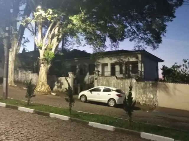 Casa / Sobrado para Venda em Piracaia/SP Centro 4 Quartos