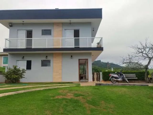 Casa / Sobrado para Venda em Piracaia/SP Pinhal 4 Quartos