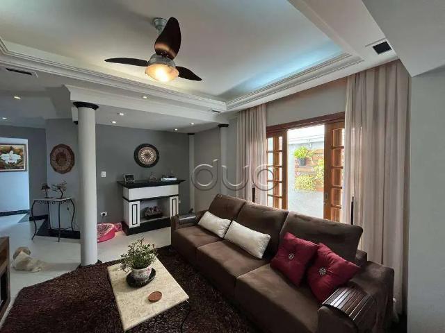 Casa / Sobrado para Venda em Piracicaba/SP Castelinho 3 Quartos