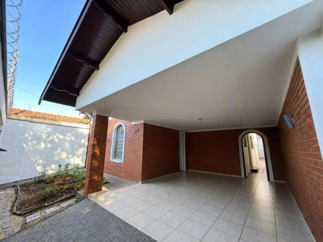 Casa / Sobrado para Venda em Piracicaba/SP Castelinho 3 Quartos