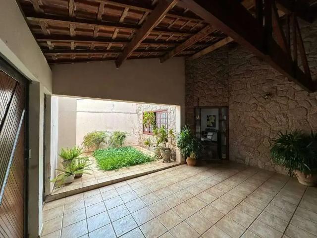 Casa / Sobrado para Venda em Piracicaba/SP Castelinho 3 Quartos
