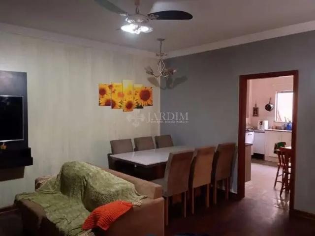 Casa / Sobrado para Venda em Piracicaba/SP Castelinho 3 Quartos