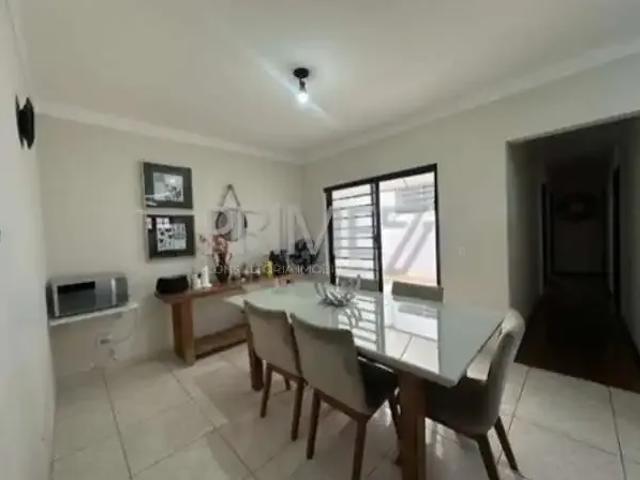 Casa / Sobrado para Venda em Piracicaba/SP Castelinho 3 Quartos