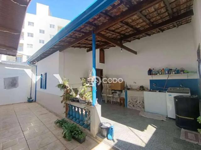 Casa / Sobrado para Venda em Piracicaba/SP Glebas Califórnia 3 Quartos