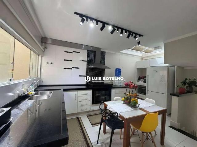 Casa / Sobrado para Venda em Piracicaba/SP Jardim Elite 4 Quartos