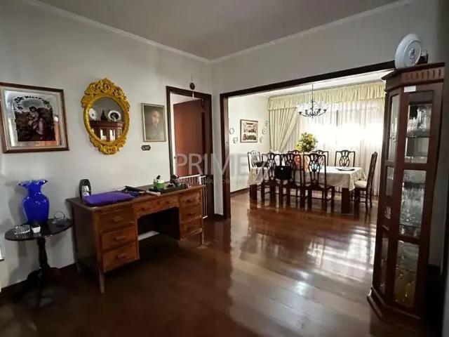 Casa / Sobrado para Venda em Piracicaba/SP São Dimas 4 Quartos