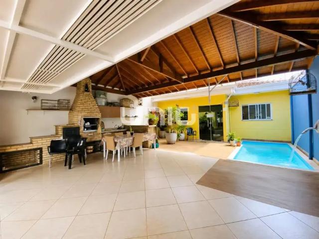 Casa / Sobrado para Venda em Piracicaba/SP Residencial Nova Água Branca II 4 Quartos