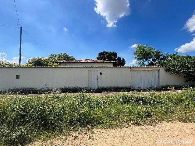 Casa / Sobrado para Venda em Pirapora/MG Sagrada Família