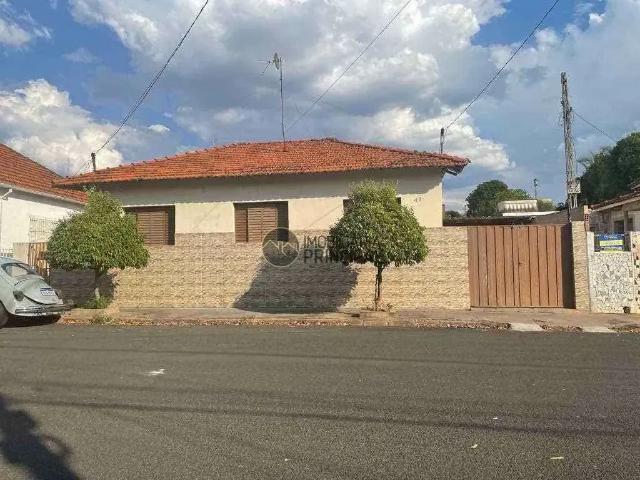 Casa / Sobrado para Venda em Piratininga/SP Centro 3 Quartos