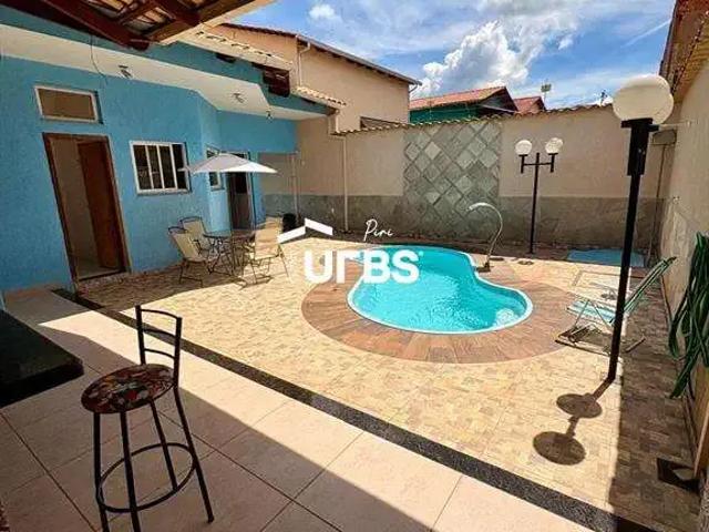 Casa / Sobrado para Venda em Pirenópolis/GO Centro 4 Quartos