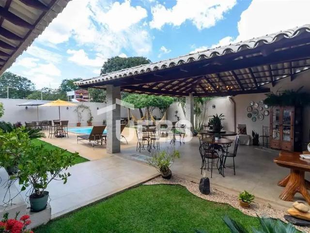 Casa / Sobrado para Venda em Pirenópolis/GO Centro 8 Quartos