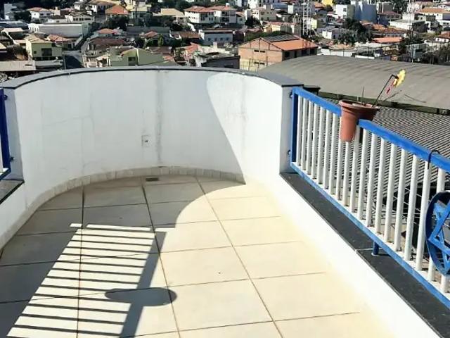 Casa / Sobrado para Venda em Pitangui/MG Centro 3 Quartos