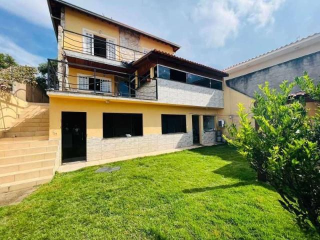 Casa / Sobrado para Venda em Poços de Caldas/MG Condomínio Pitangueiras 5 Quartos