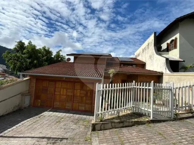 Casa / Sobrado para Venda em Poços de Caldas/MG Da Saúde 3 Quartos