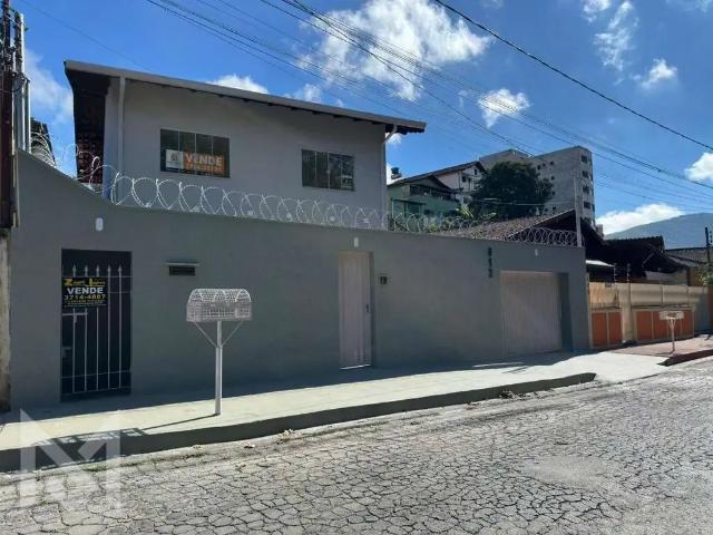 Casa / Sobrado para Venda em Poços de Caldas/MG Jardim Country Club 3 Quartos