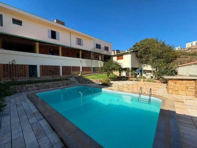 Casa / Sobrado para Venda em Poços de Caldas/MG Jardim Country Club 3 Quartos
