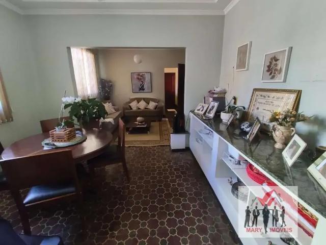 Casa / Sobrado para Venda em Poços de Caldas/MG Jardim Cascatinha 8 Quartos