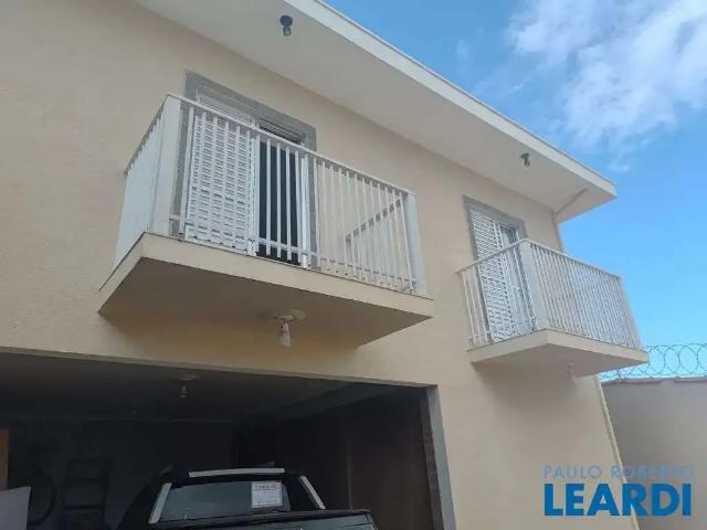 Casa / Sobrado para Venda em Poços de Caldas/MG Jardim Centenário 3 Quartos