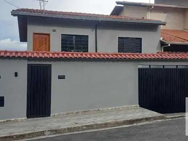 Casa / Sobrado para Venda em Poços de Caldas/MG Jardim Centenário 3 Quartos