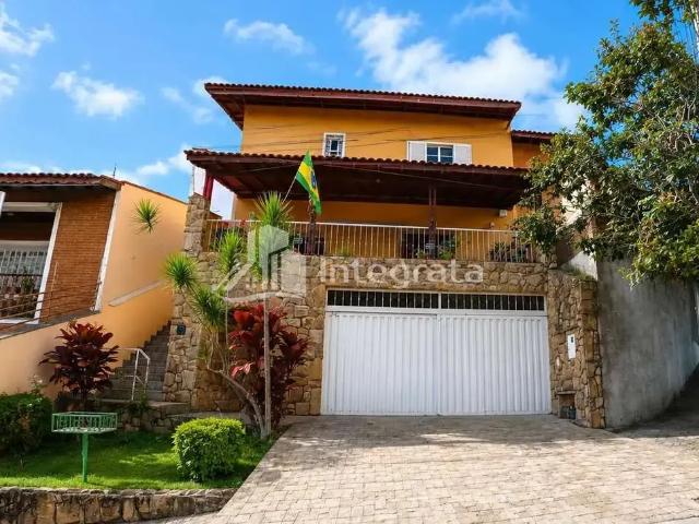 Casa / Sobrado para Venda em Poços de Caldas/MG Jardim Centenário 3 Quartos